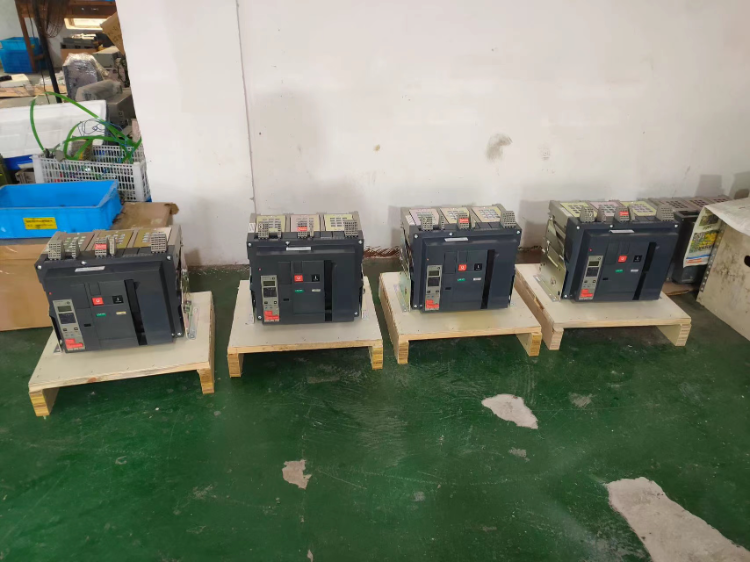 Masterpact Acb 3p Drawout Type Air Circuit Breaker 4000a - Explore ...