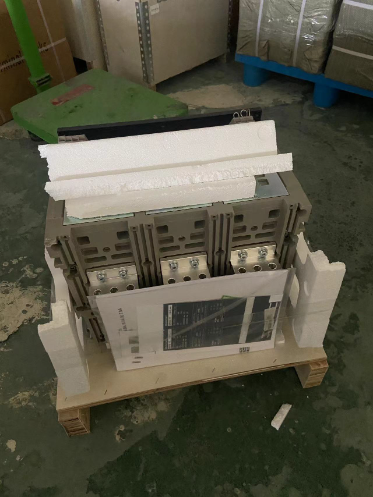 Masterpact Acb 3p Drawout Type Air Circuit Breaker 4000a - Explore ...