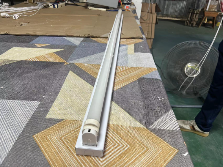 Quick Release T8 Bracket Fluorescent Tube Lamp 1.2meters 36w 40w Tube ...