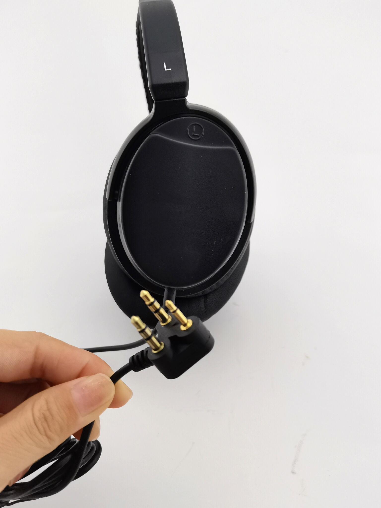 Active Noise Cancelling Headphone For Aviation And Airplane Traveling ...