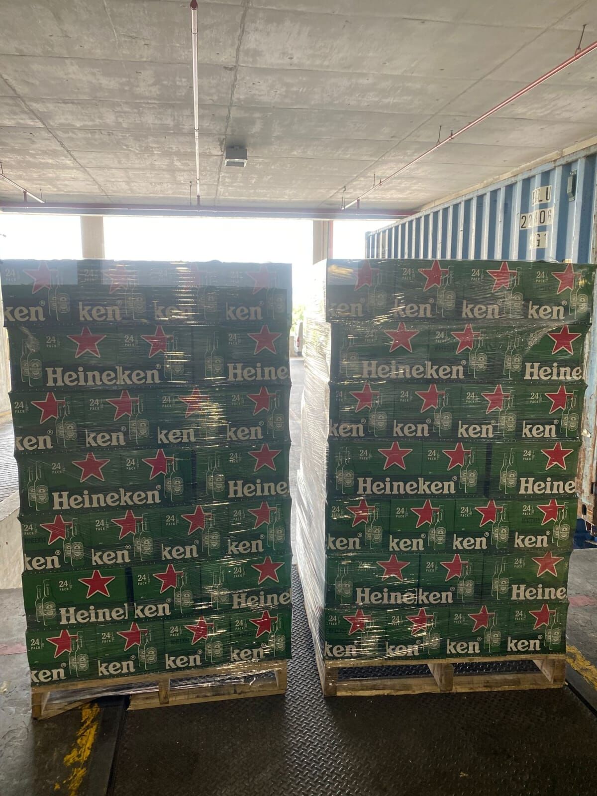 Wholesale Suppliers Of Heineken Larger Beers 330ml X 24 Bottles ...