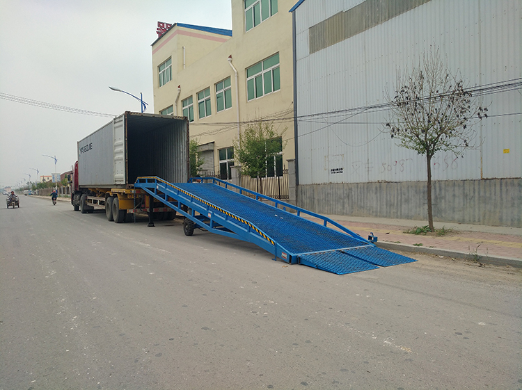 Container Loading Dock Ramp Dock Leveler 6t-15t 6000kg Mobile Movable ...