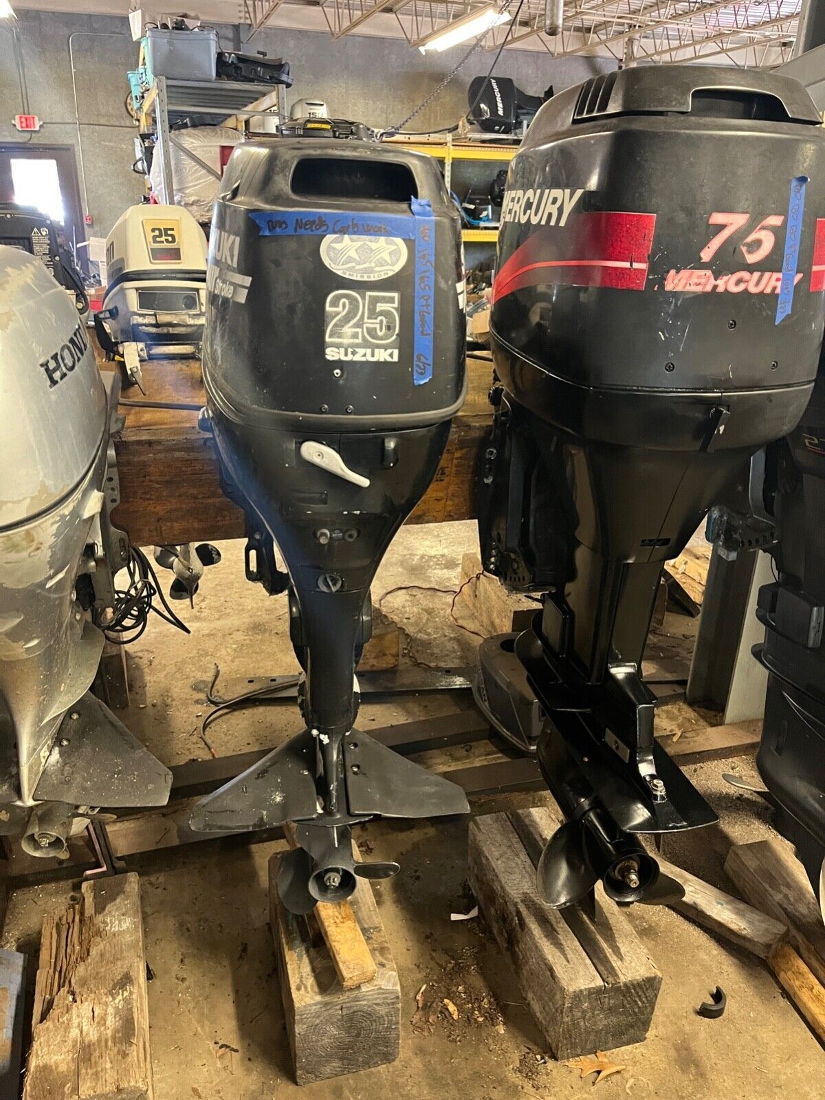 Suzuki Df25 25 Hp 4-stroke Outboard Boat Motor Engine Four Stroke ...