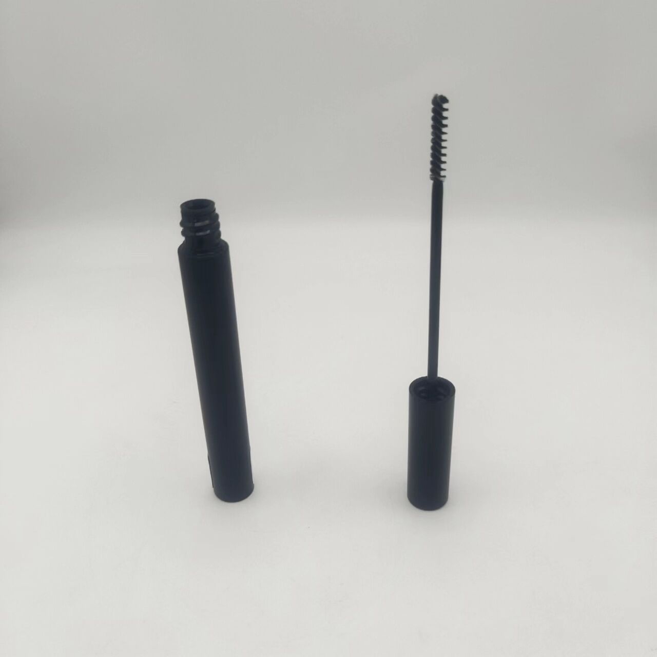 Buy Wholesale China Round Slender Aluminum Lid 5g Mascara Tube Factory ...