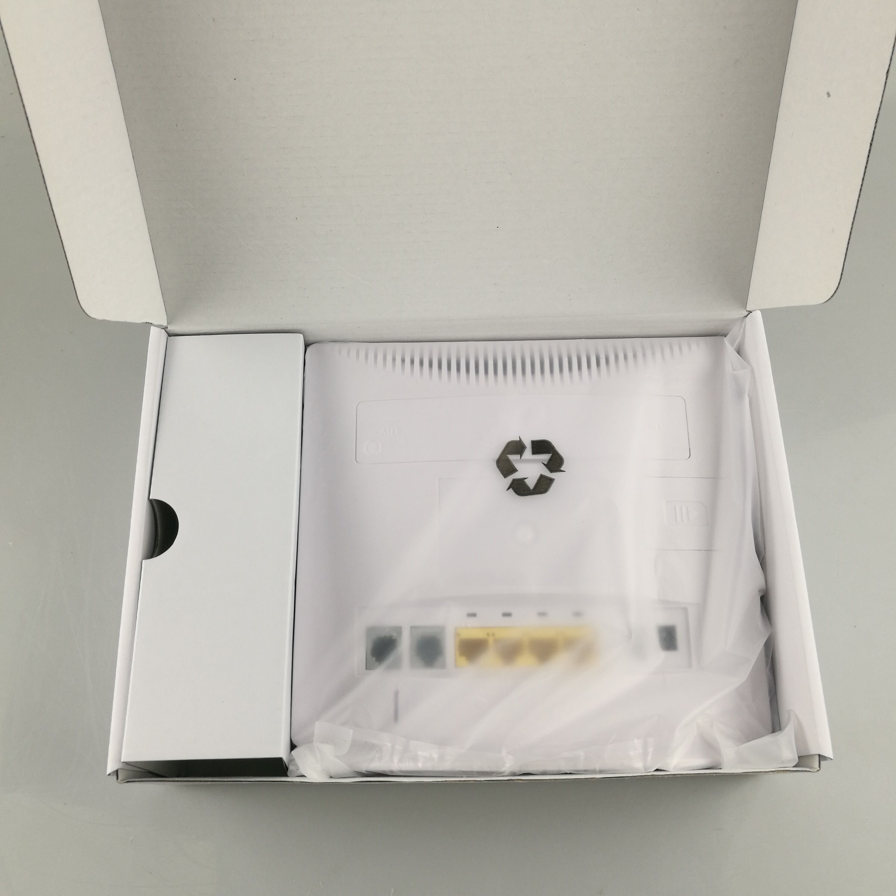 Cpe 4g Volte Fixed Wireless Terminal/4g Wifi Router With Sim Card Slot ...