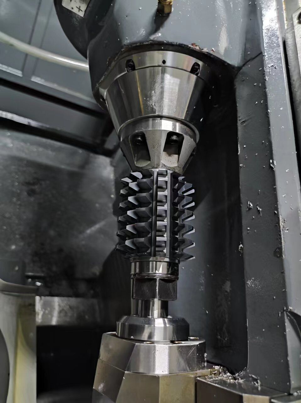 Achetez en gros Yk3132 Machine De Taillage D'engrenages Cnc 4 Axes à Entraînement Direct Et ...