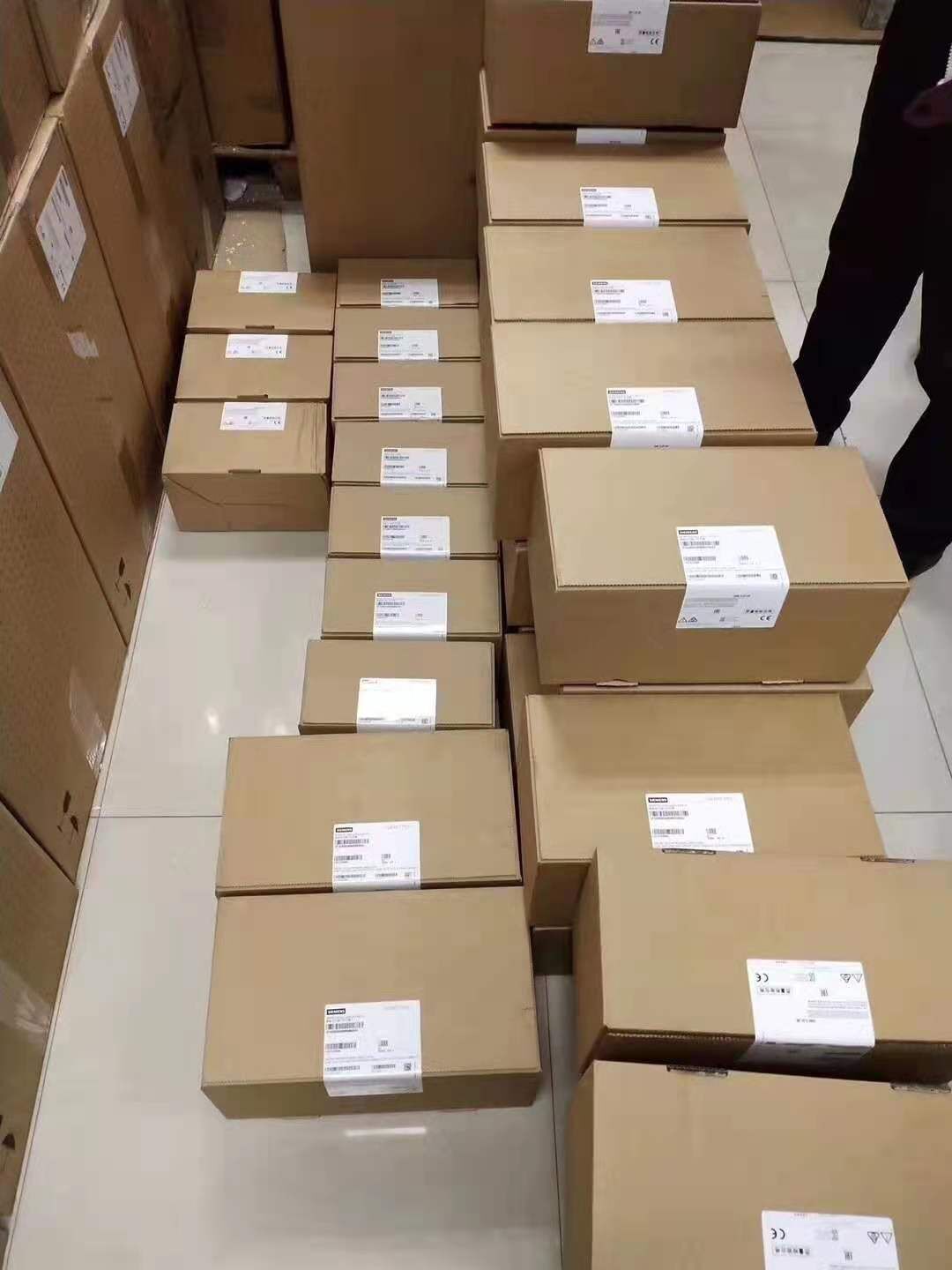 Bulk Buy China Wholesale Programmable Logic Controller Dvp28ss211r $320 ...
