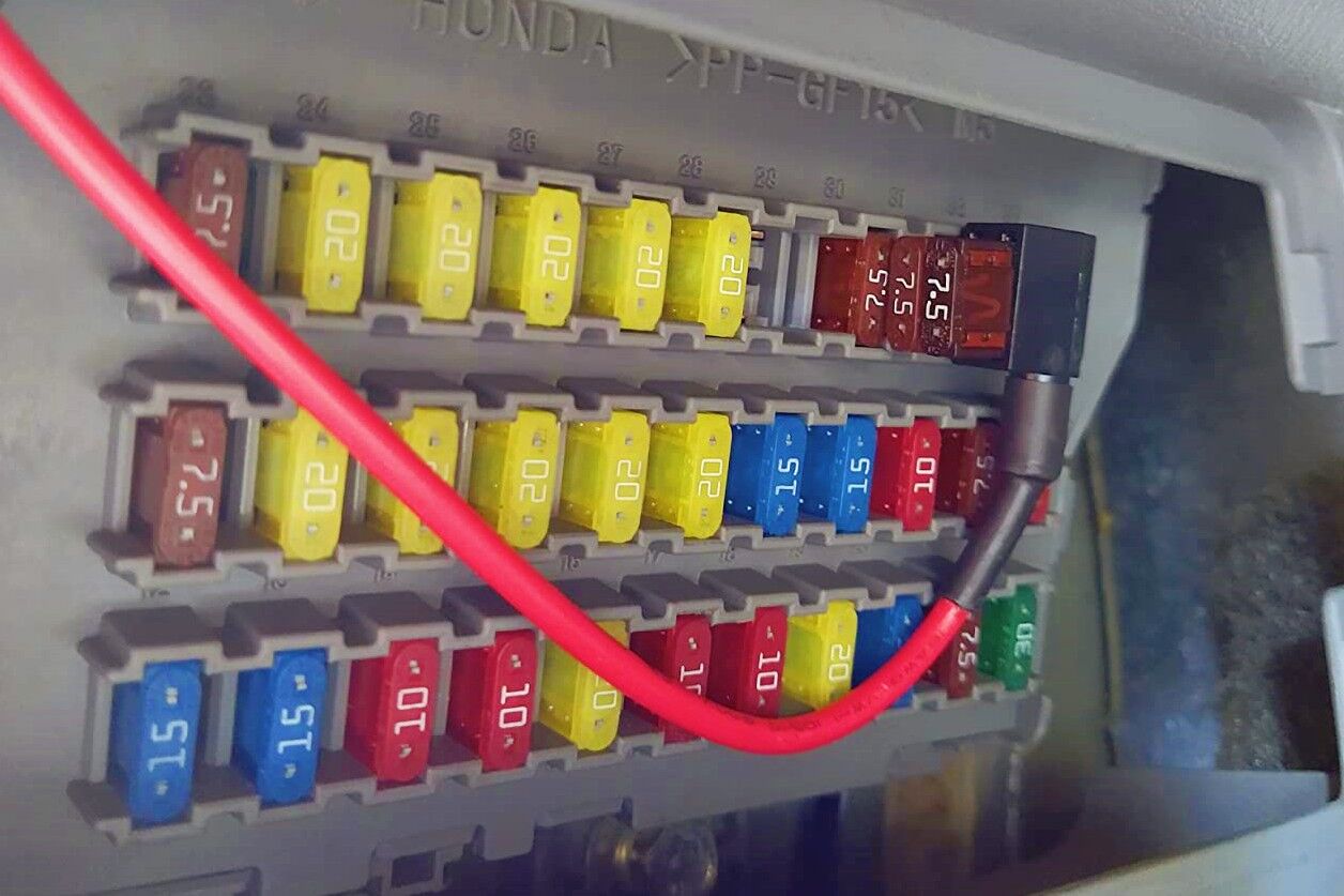 Buy Wholesale China Auto Blade Fuse Tap Adaptor Fuse Holder For Blade ...