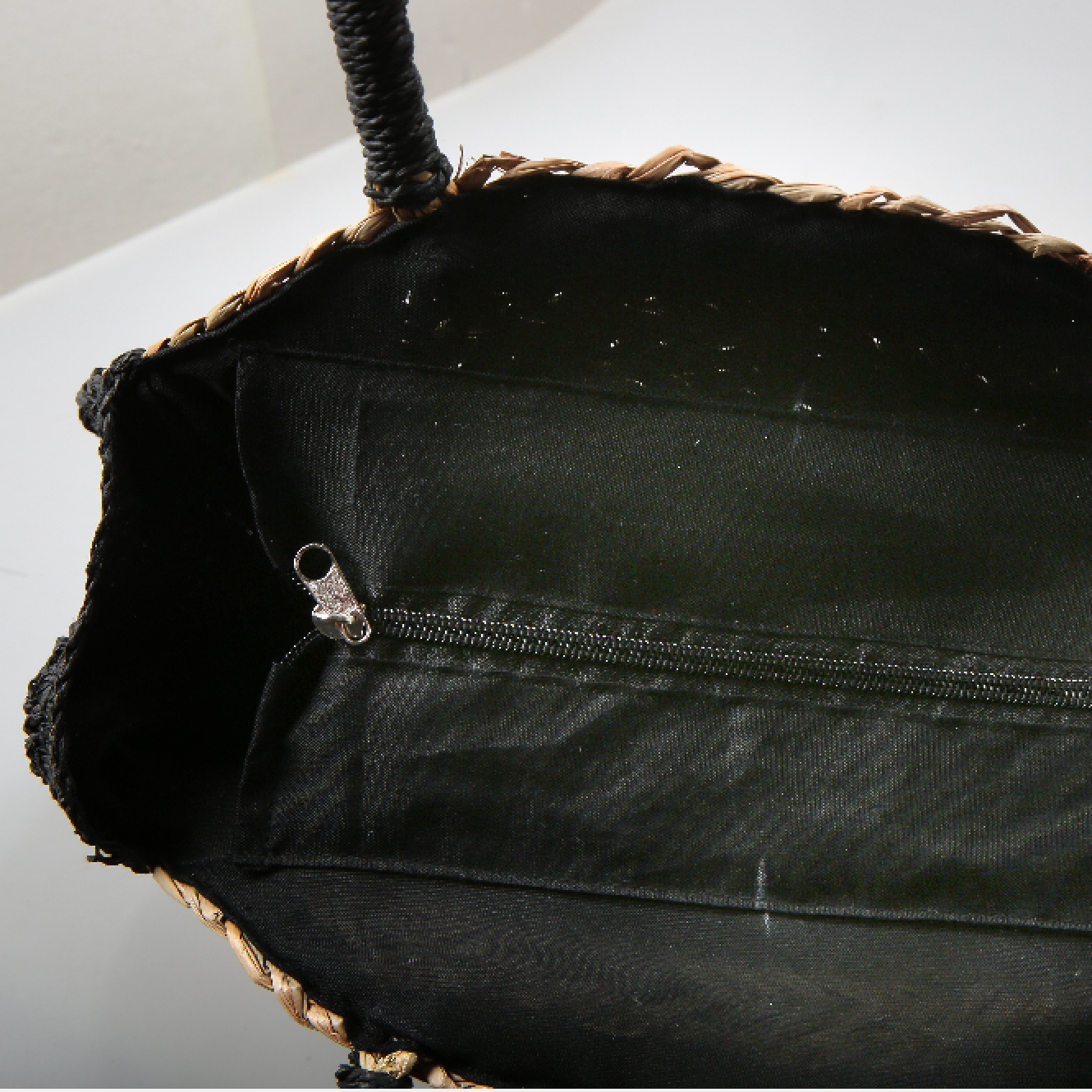 Buy Wholesale China Round Natural Material Pu Grass Woven Shoulder Bag ...