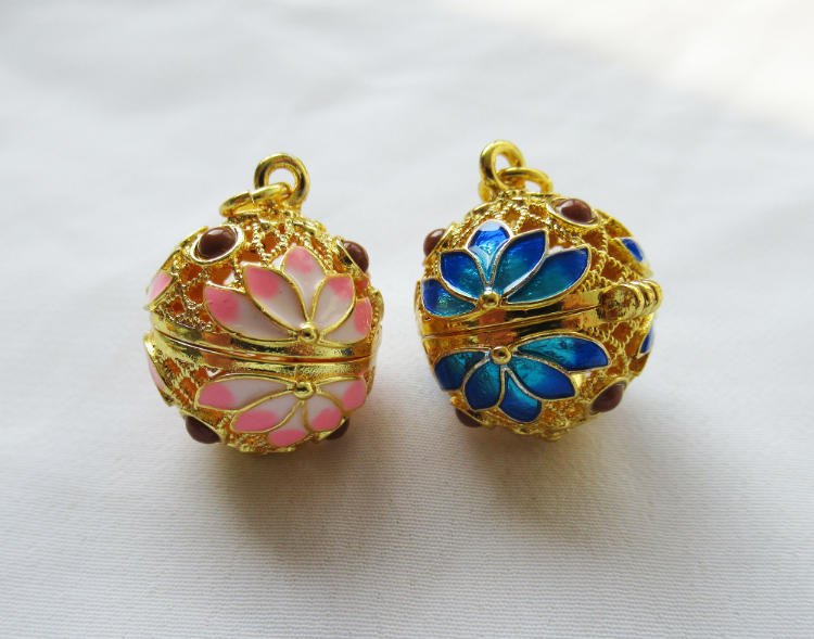 Lotus Cage Locket For Aroma Perfume 19mm Flower Ball Locket Gold Color ...