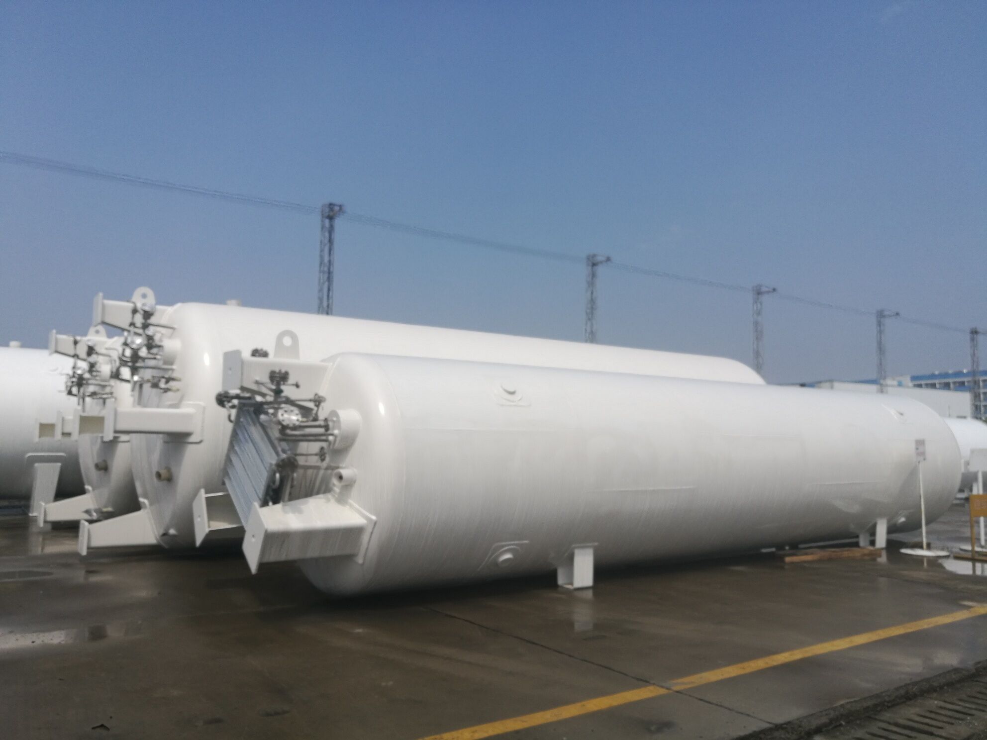 Buy Wholesale China Chinese Low Pressure Storage Tank Container For Hospital & Cryogenic ...