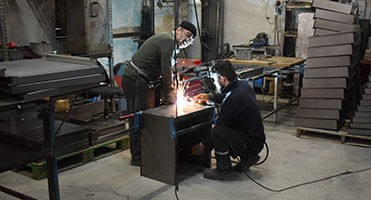 Buy Standard Quality Turkey Wholesale Demountable Metal Workbench With ...