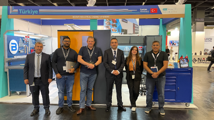 Buy Standard Quality Turkey Wholesale Demountable Metal Workbench With ...