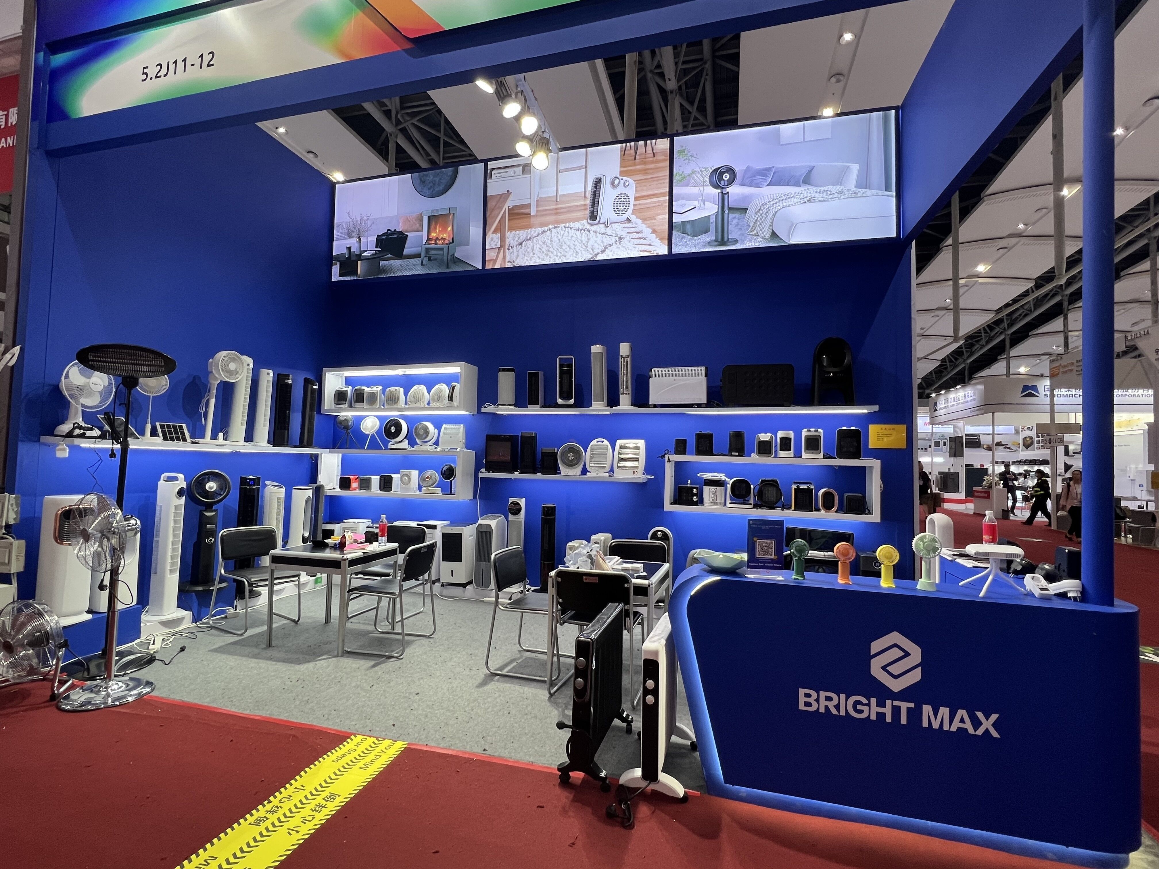 Buy Wholesale China 8 Inch Mini Metal Fan With Solar Panel Desk Fan ...