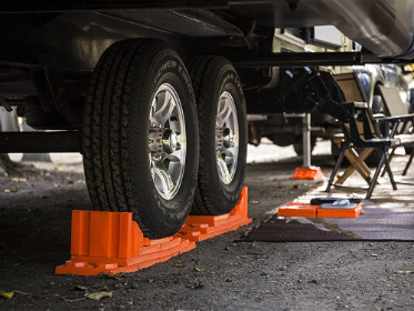 Heavy Duty Curved Wheel Stop Ramp Camper Leveler Rv Leveling Block ...
