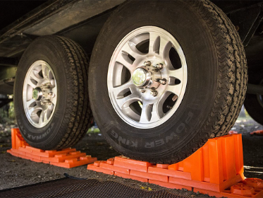 Heavy Duty Curved Wheel Stop Ramp Camper Leveler Rv Leveling Block ...