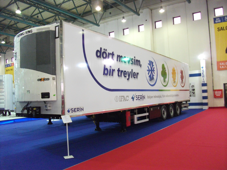 Buy Turkey Wholesale Tri Axle Food Cargo Van Reefer Meat Rail Mobile ...