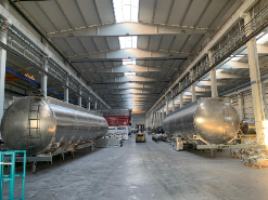 Buy Turkey Wholesale Tri Axle Food Cargo Van Reefer Meat Rail Mobile ...