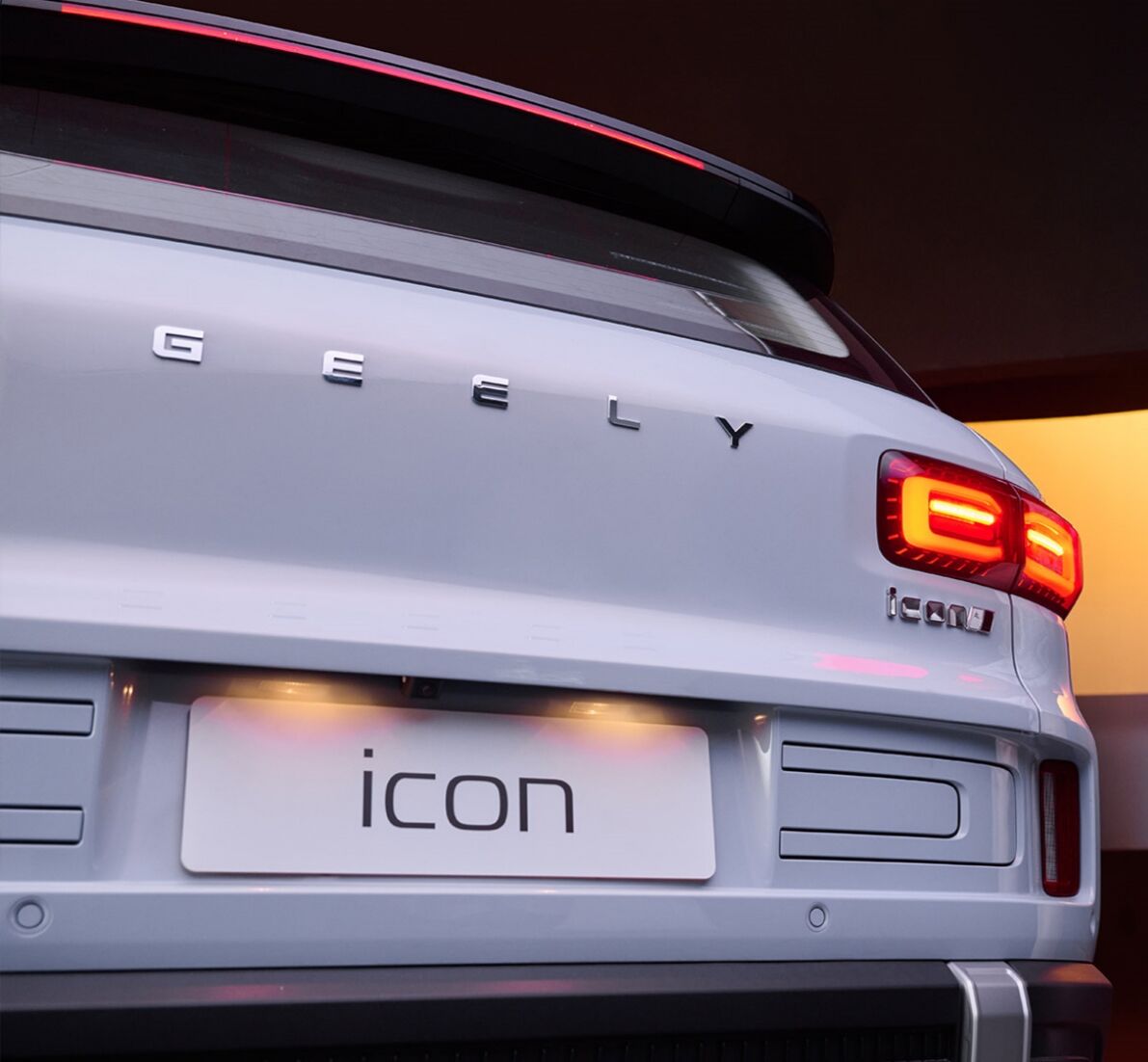 Buy Wholesale China Fuel Vehicle Used Geely Icon 2023 Gasoline Car 1.5t 1.5l Petrol Car Large ...