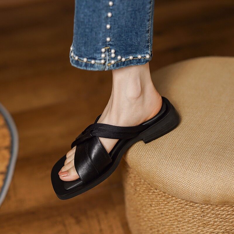 Buy Wholesale China Soft Leather Vintage Cross-over Flip-flops For ...