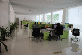 A0008205108 A0008204908 Truck Parts Electric Power Window Regulator ...