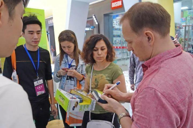 Buy Standard Quality China Wholesale Convertible Shield Water Polo Gun ...