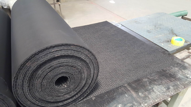 Comfort Cow Bed Long Line Cubicle Mattress Rubber Cover With ...