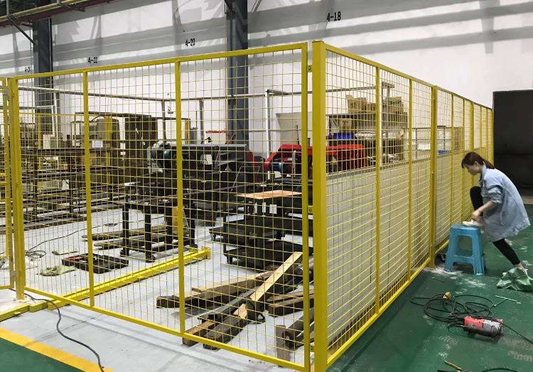 Buy Wholesale China Hot Selling 100mmx290mmx3.3mm Welded Wire Mesh ...