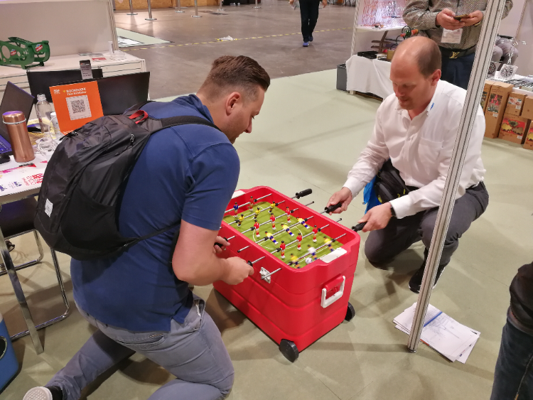 Tr-newest Design Solar Panel Lunch Box With Speaker And Radio For ...