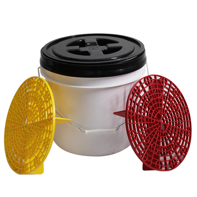 Buy Wholesale China Car Wash Bucket 5 Gallon Plastic Bucket/pail With ...