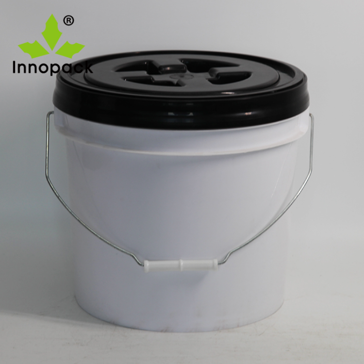 Buy Wholesale China Car Wash Bucket 5 Gallon Plastic Bucket/pail With ...