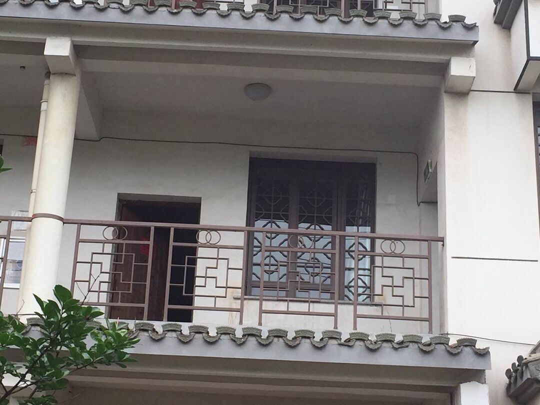 Customized China Style Veranda Handrail Balustrade Window And Doors ...