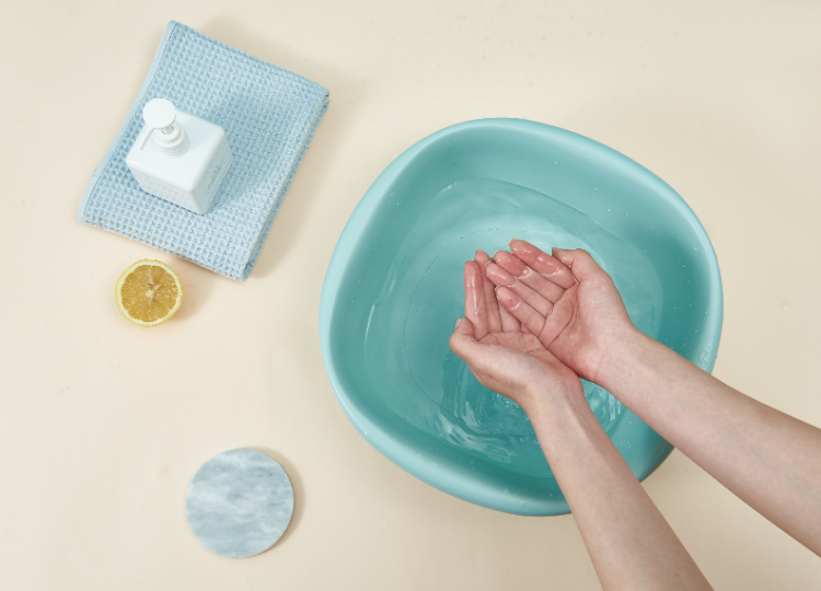 Hot Selling Bathroom Supplies Plastic Wash Basin For Kid Shower Plastic ...