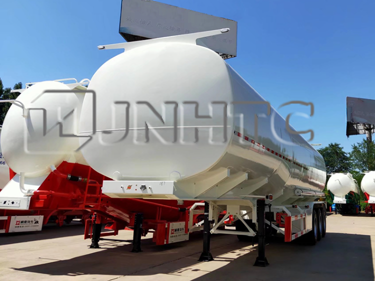 Buy Wholesale China 3 Axle 45000 Litres Diesel Oil Petroleum Tank Semi ...