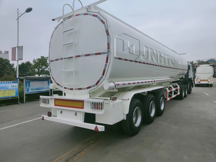 Buy Wholesale China 3 Axle 45000 Litres Diesel Oil Petroleum Tank Semi ...