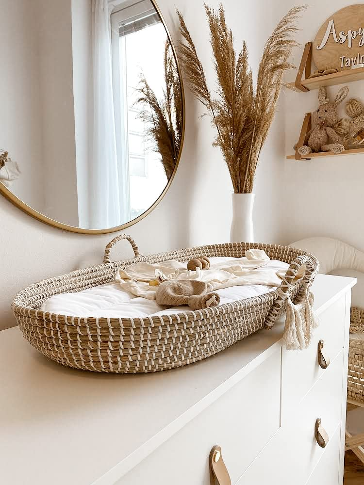 Buy Wholesale China Vietnamese Handwoven Seagrass Basket Changing Table ...