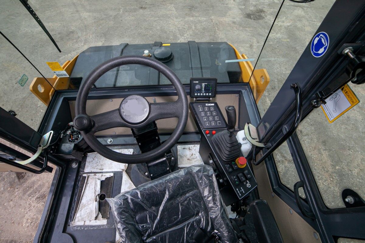 Buy Wholesale China 8ton Vibratory Road Roller Compactor Machine Xd83 ...