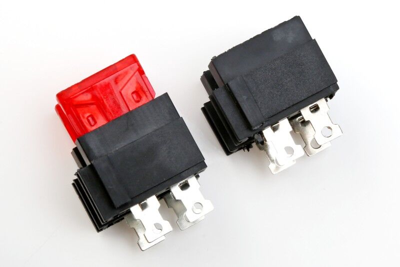 Buy Wholesale China Dual Slots Pcb Mount Blade Fuse Holder & Fuse ...