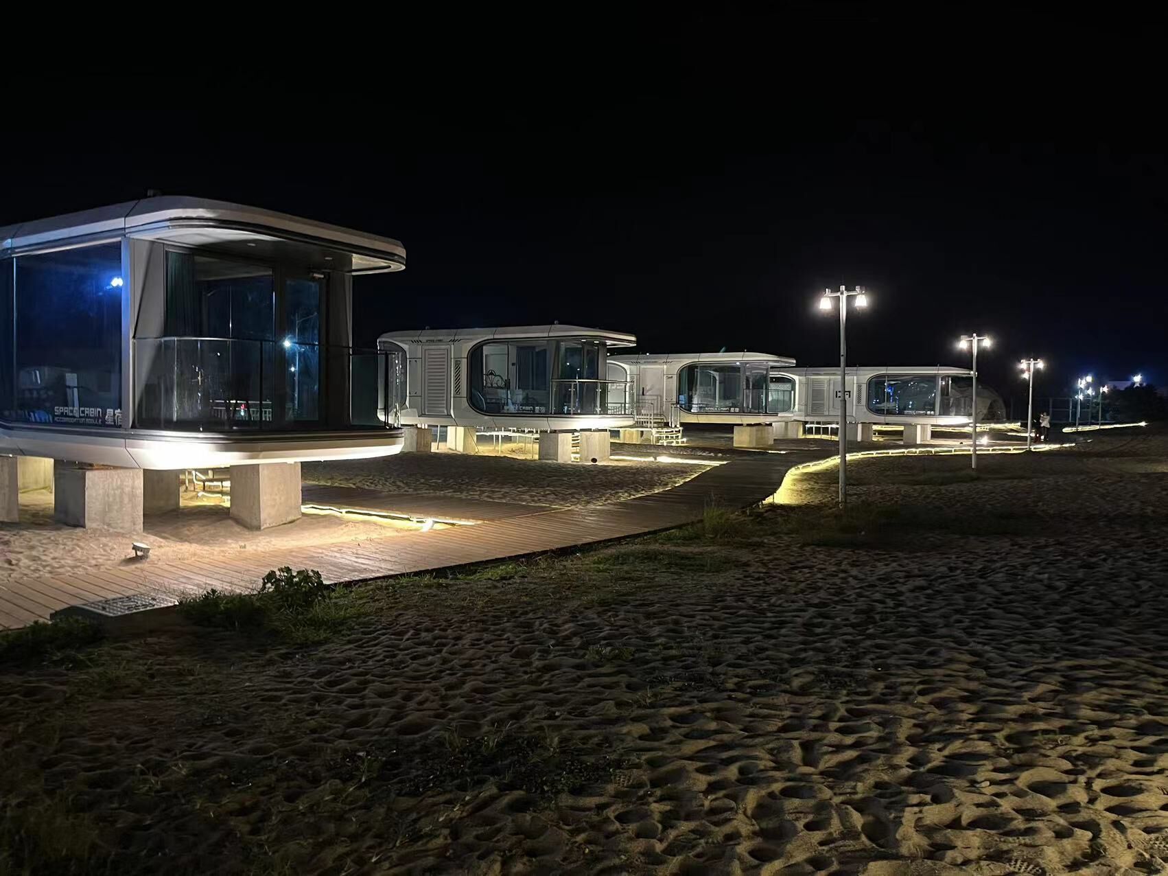 Movable Apple Capsule Homehotelhouse Small Space Capsule Mobile ...