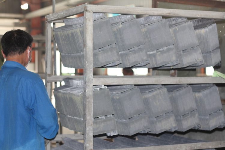 Bulk Buy China Wholesale Full Size 12 Volt Battery Plates Positive And ...