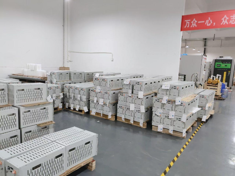 5 Mppt Solar Charge Controller Atess Pbd 250 Matching Pcs250 Pcs500 ...