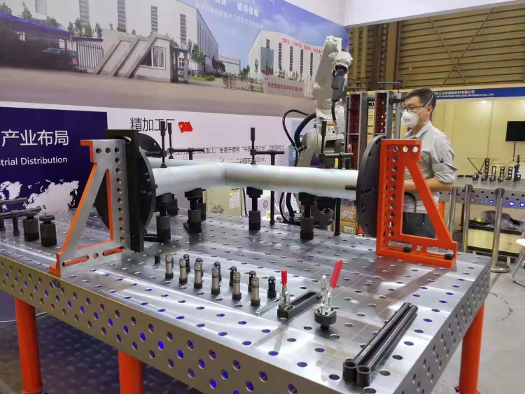 Meja Perlengkapan Pekerja Platform Las, Penulis Meja Tiga Dimensi ...