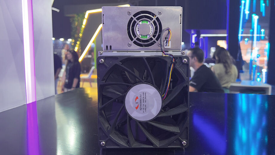 Microbt Has Launched A New Generation Of Whatsminer M60 150t 172t Hashrate 19.9j/t Bitcoin Mine ...