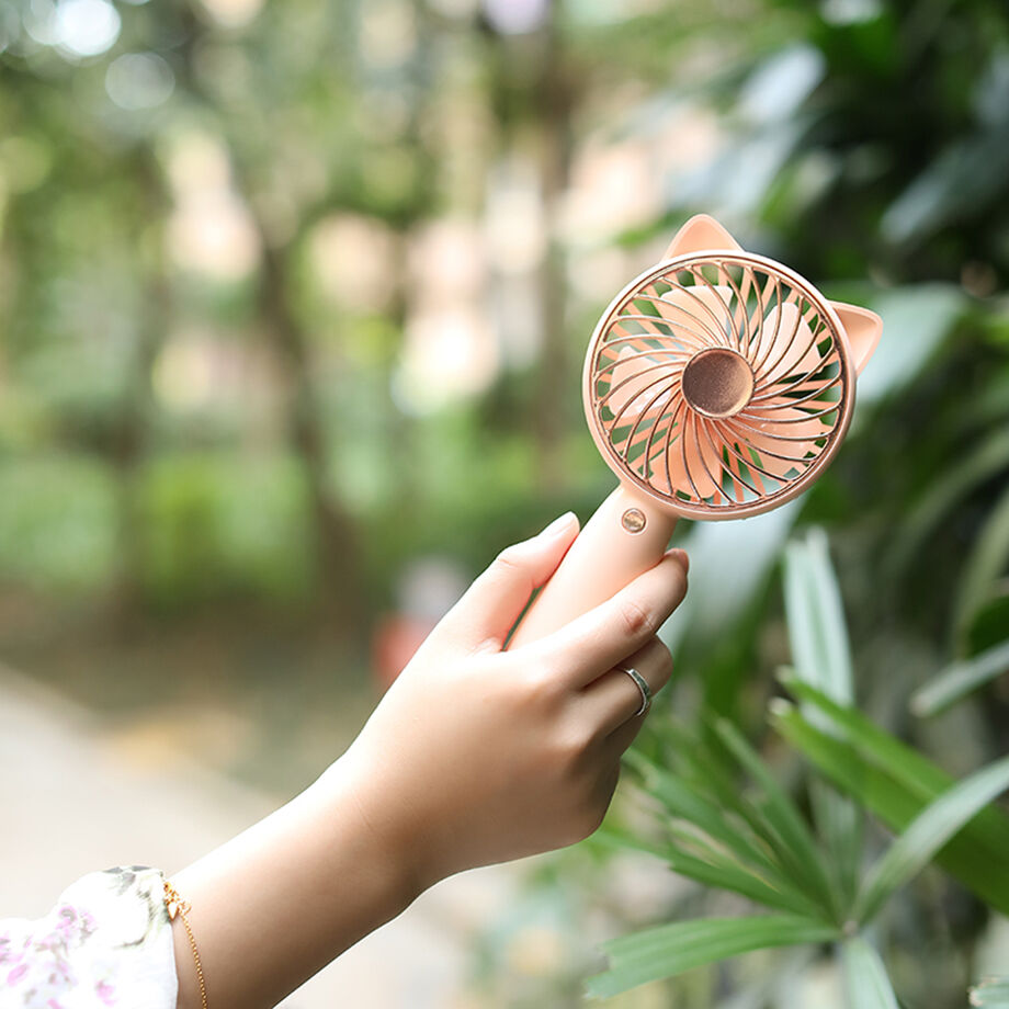 Buy Wholesale China Handheld Mini Fan Battery Operated Small Personal ...