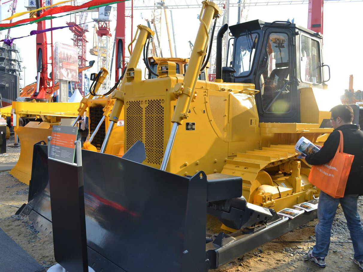 Bulldozer, 17000kg Operating Weight, 140kw Rated Power, 1.5m3 Bucket ...