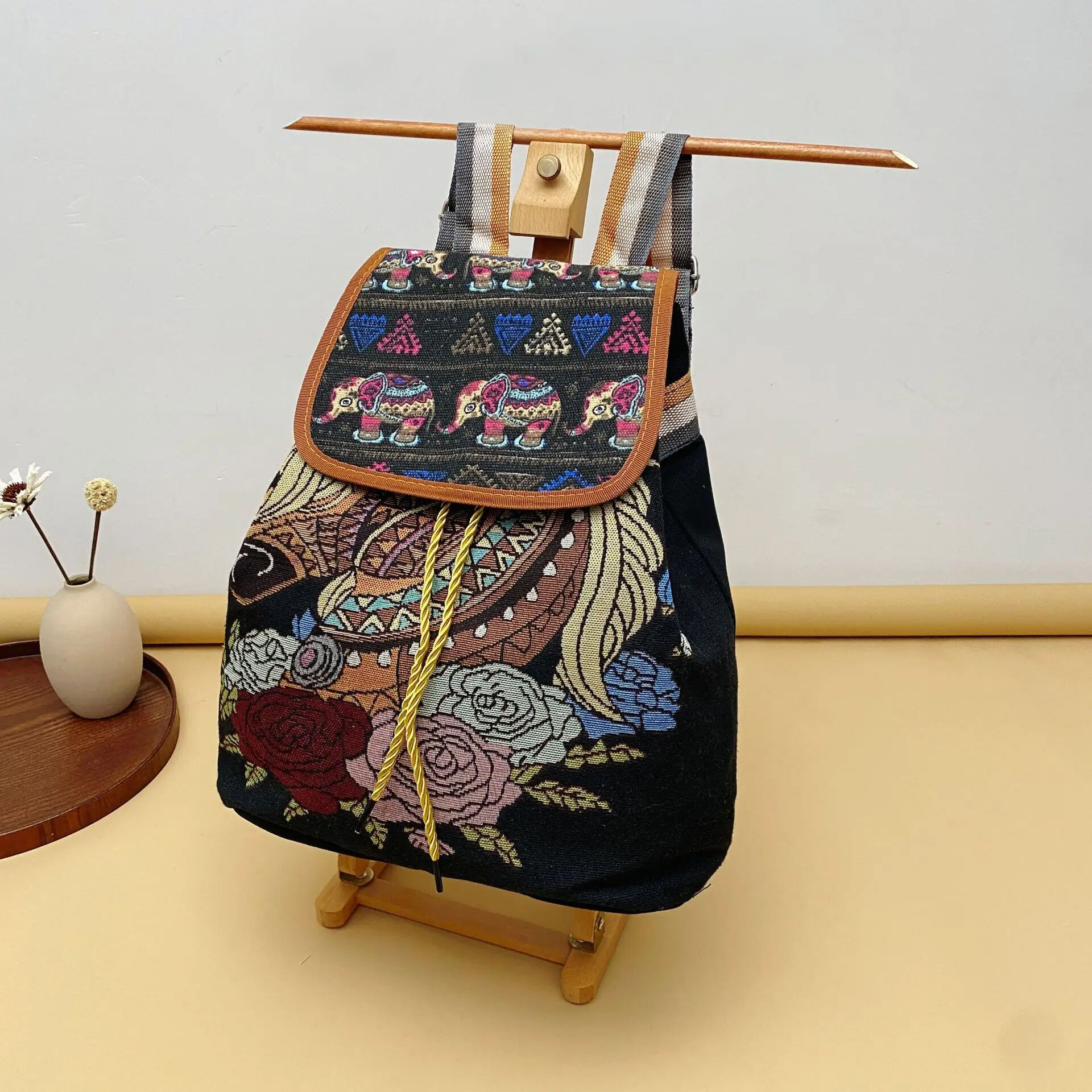 Buy Wholesale China High Quality Large Capacity Women's Canvas Backpack ...