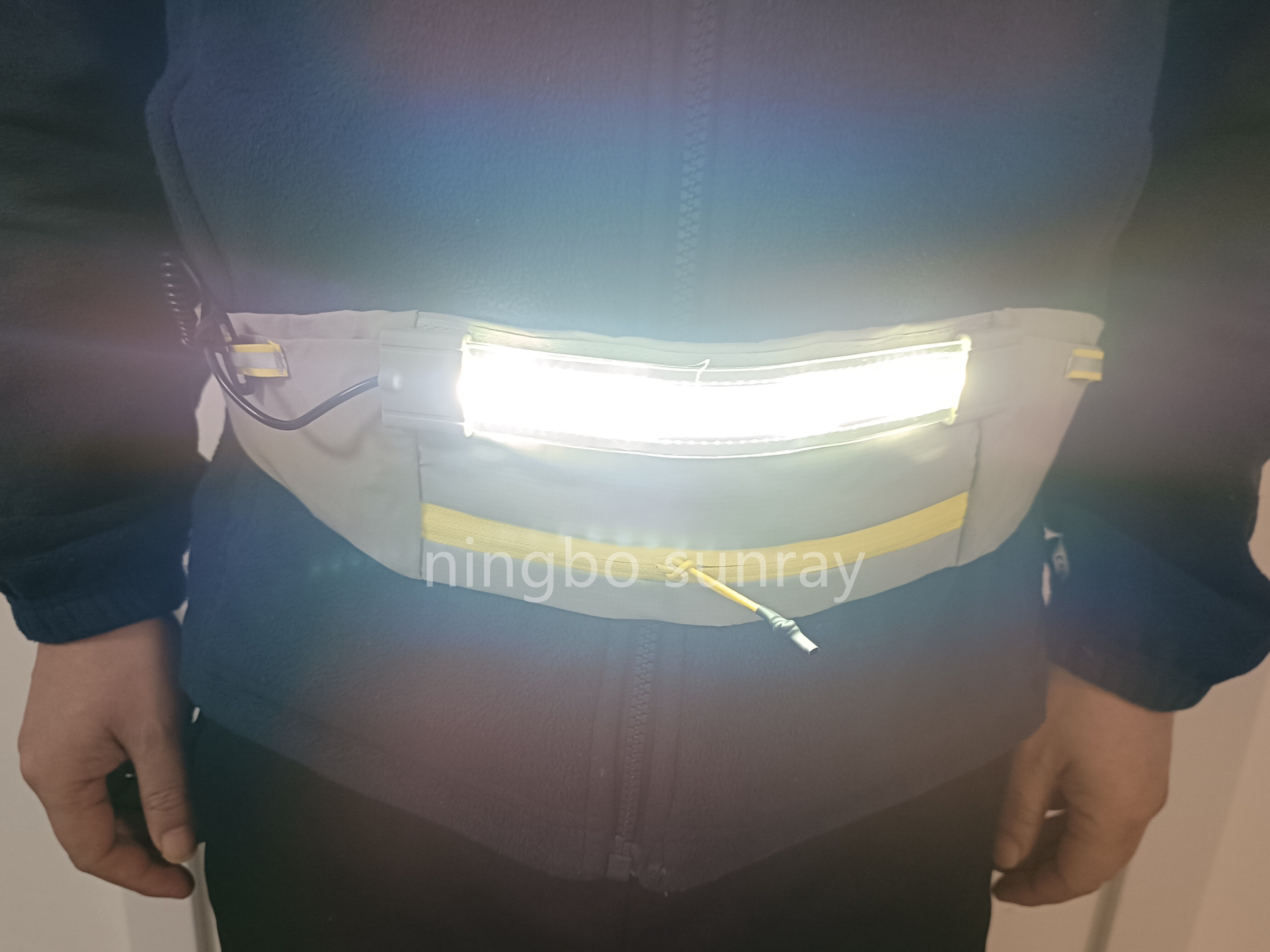 Wholesale Free Belt Waist Bag Running Light For Running Hiking Travel ...