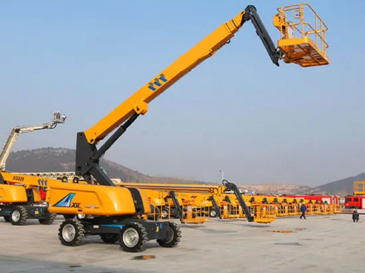 Buy China Wholesale Telescopic Boom Lift 28m Xgs28k Mobile Aerial ...