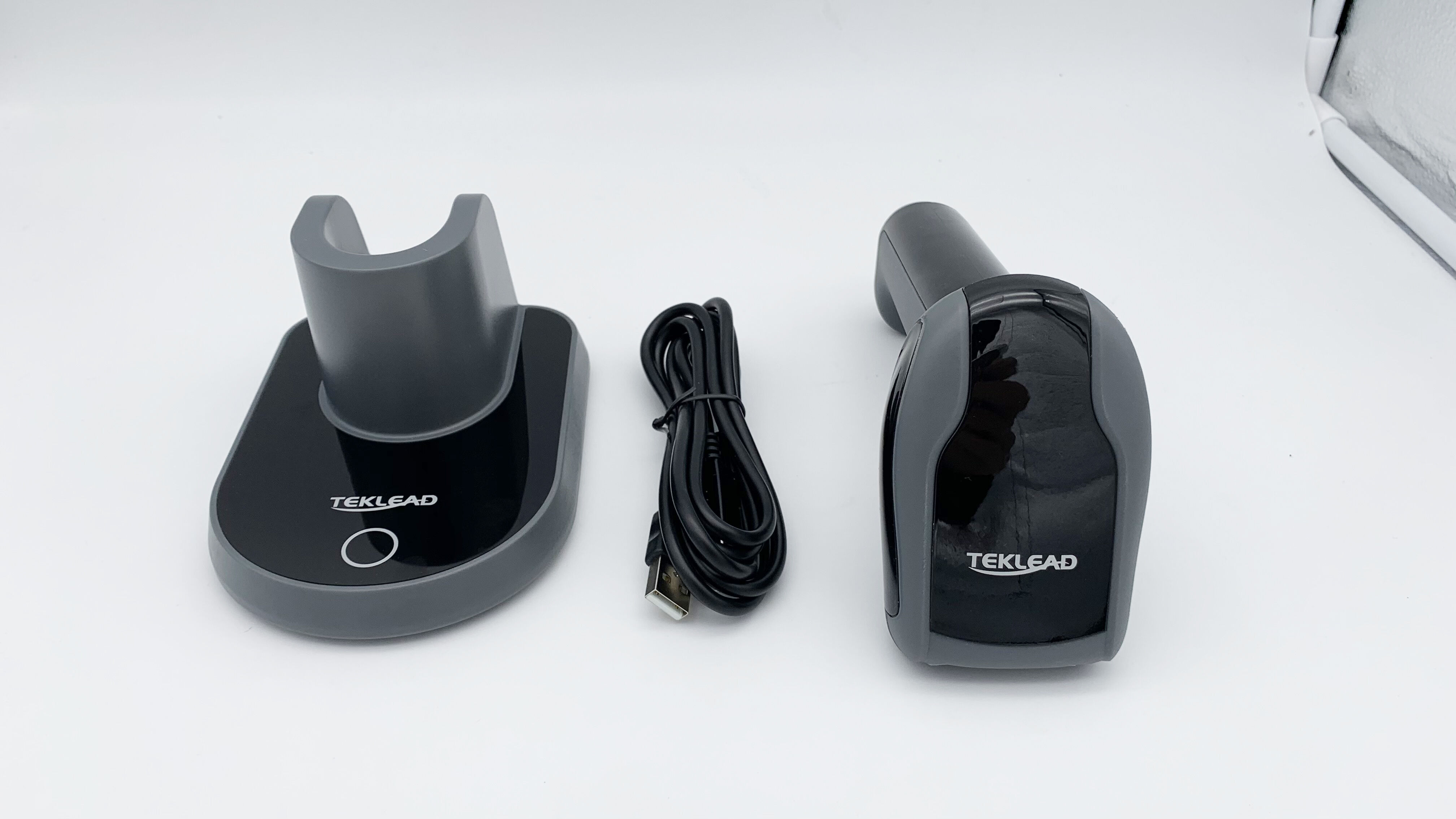 Bluetooth 2d Barcode Scanner With Charging Base Factory Patent T-3030 ...