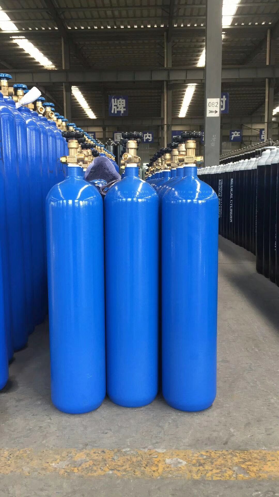 Compressed Gas Cylinders For Various Industrial, Medical And Specialty ...